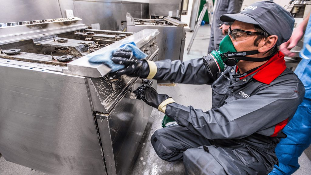 Kitchen Deep Clean - Food Safety Compliance | Rentokil Hygiene