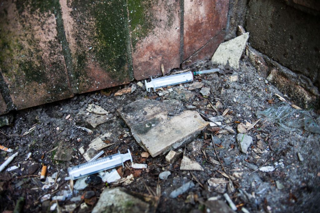 Needle Sweeps & Sharps Removal Services | Rentokil Hygiene